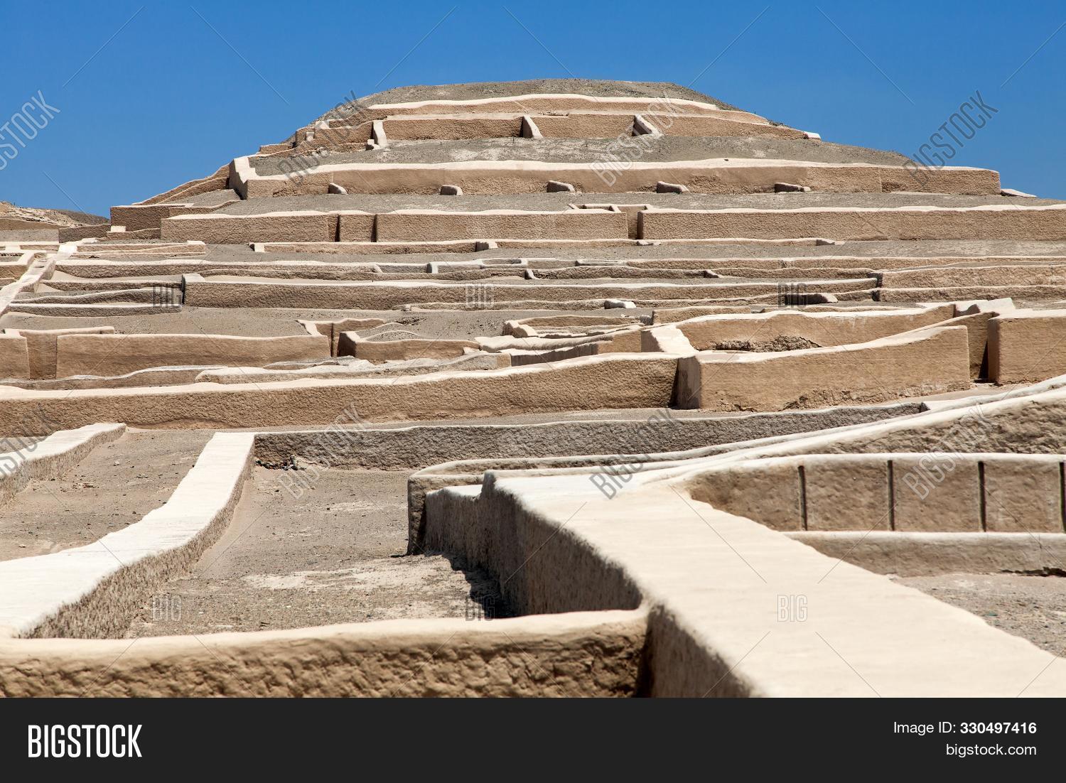 Nazca Pyramid At Cahuachi Archeological Site In The Nazca Desert Of ...