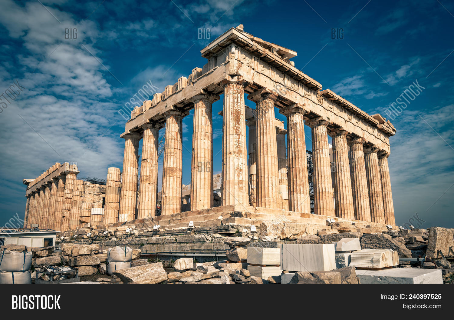 Beautiful Sunny View Of Parthenon On The Acropolis Of Athens, Greece ...