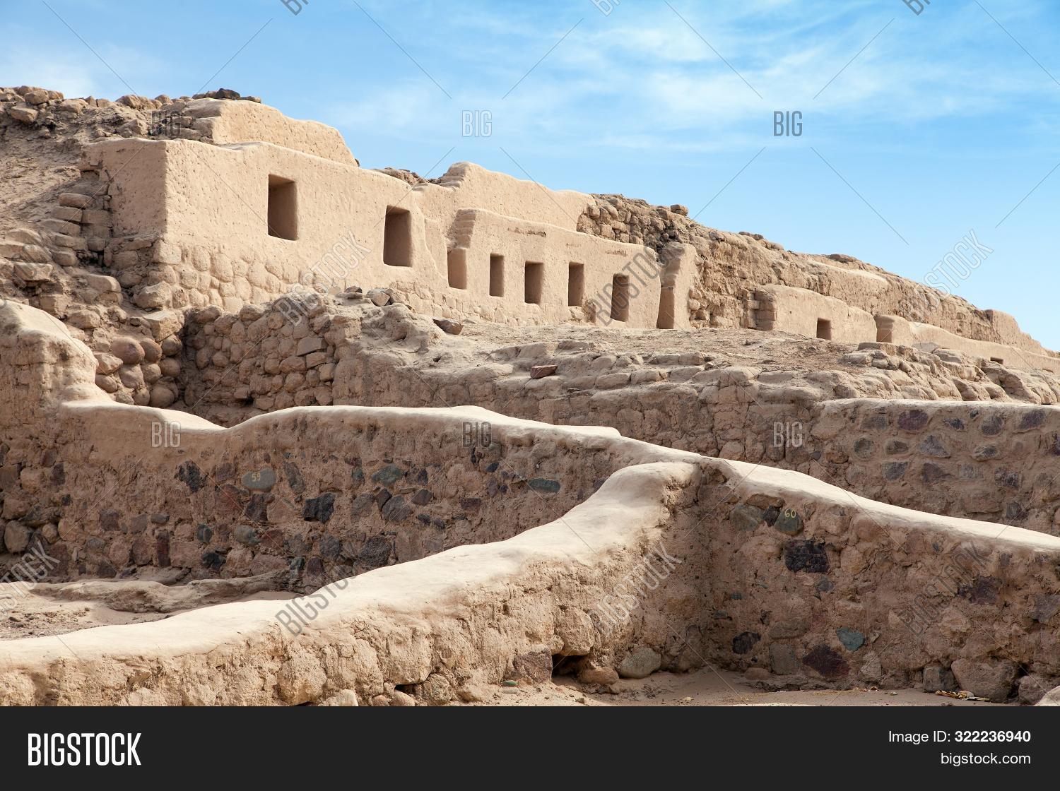 Los Paredones - Historic Ruins Of Incan Castle In Nazca Or Nazca Town ...