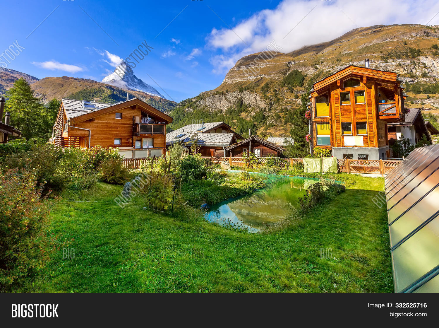 Matterhorn Snow Mount And Zermatt Alpine Houses Panorama, Switzerland ...