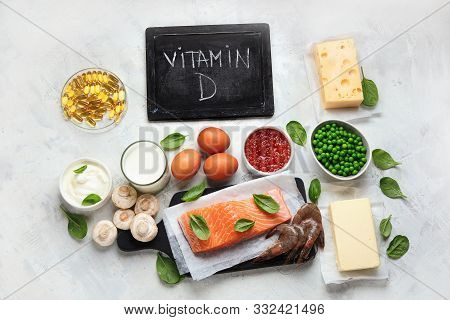 Foods for good mood, brain and happiness. Natural sources of serotonin ...