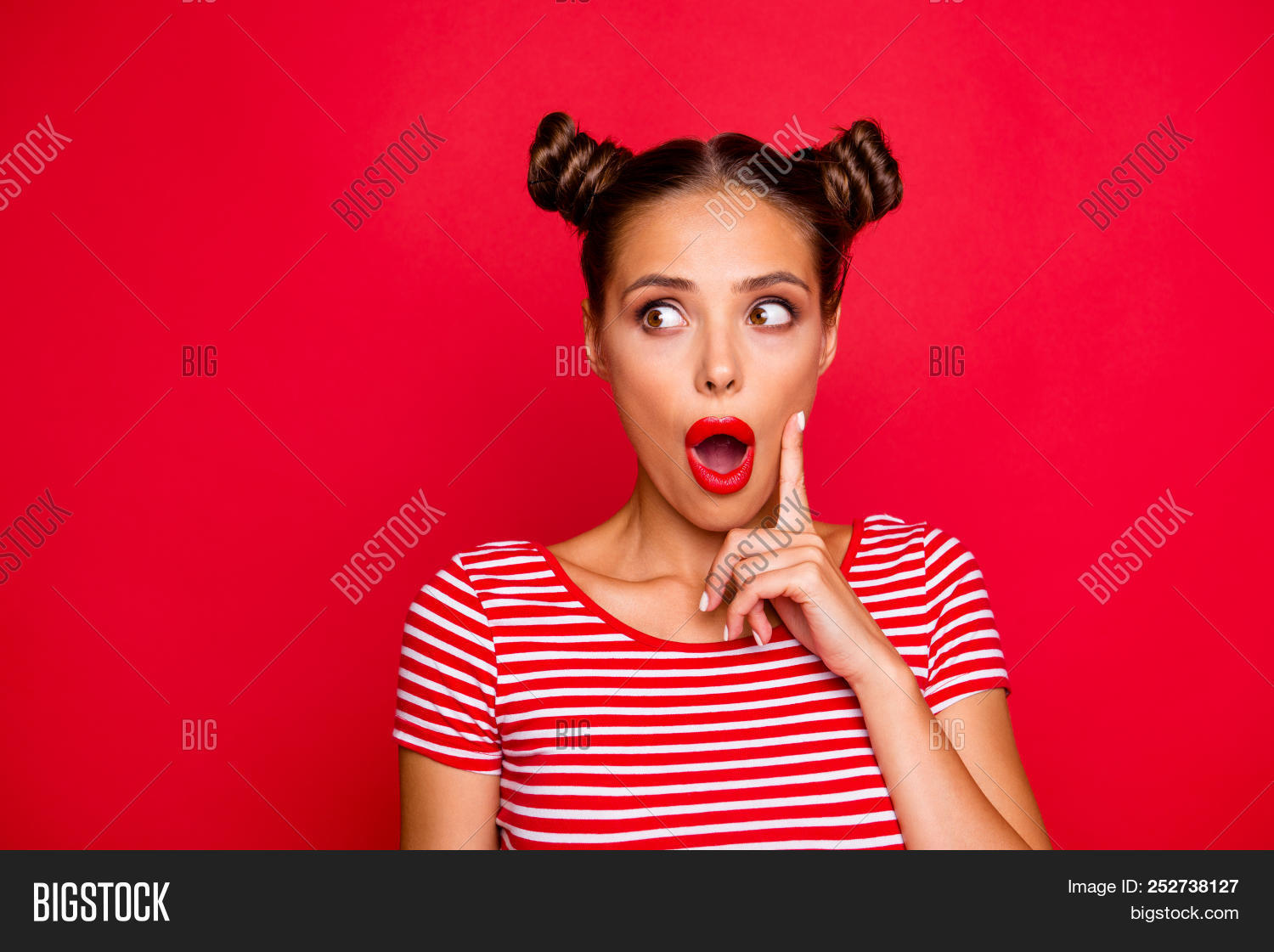 Omg! Close Up Face Of Shocked Astonished Girl With Modern Hairdo Having ...