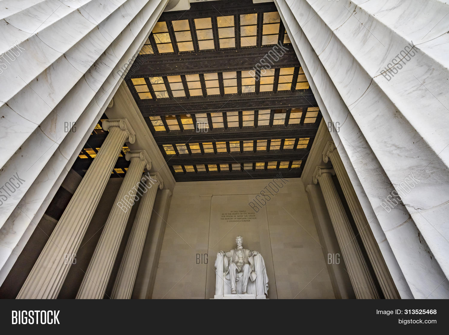 Tall White Columns Abraham Lincoln Statue Memorial Monument Washington ...