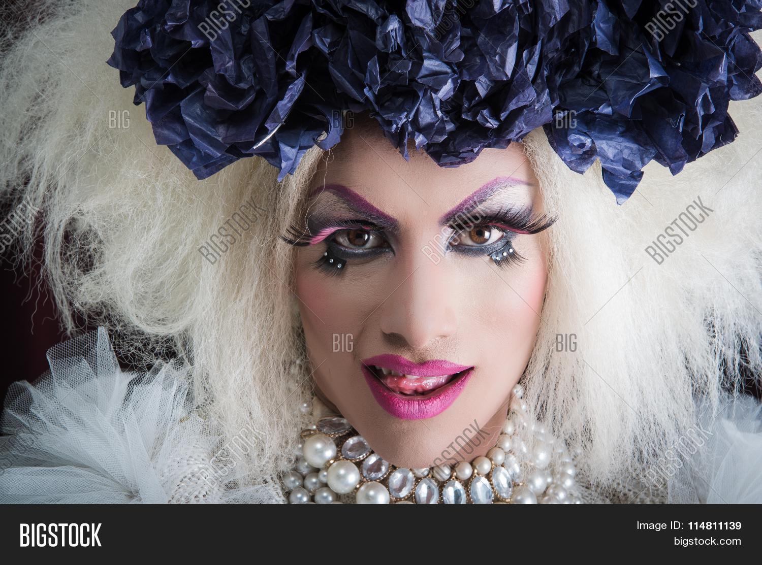 Closeup drag queen wearing spectacular makeup, glamorous trashy look ...