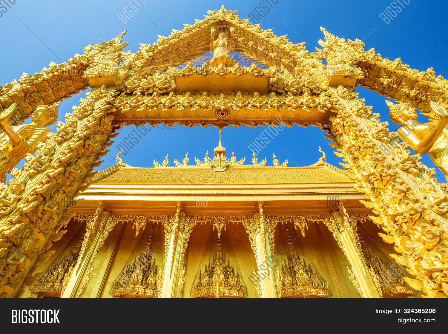 Golden Chapel Temple Of Wat Pak Nam (joe Low) Is A Buddhist Temple In ...
