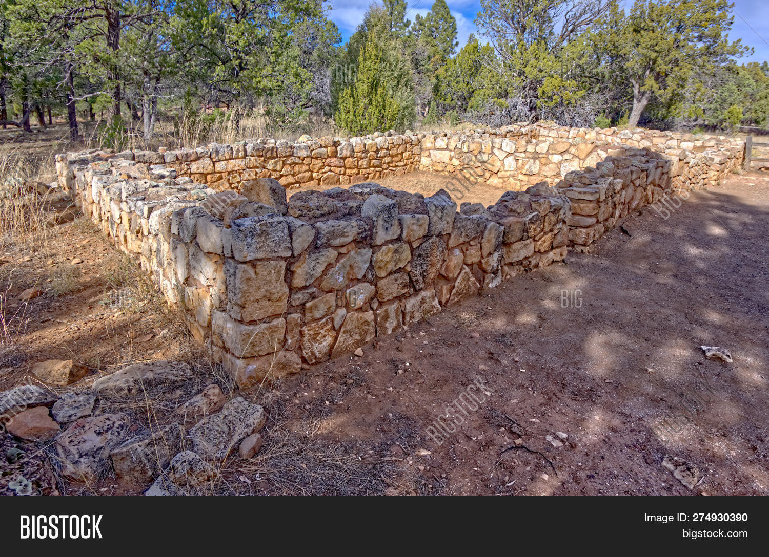 Sinagua Indian Ruins Near Walnut Canyon Arizona. These Ruins Are ...