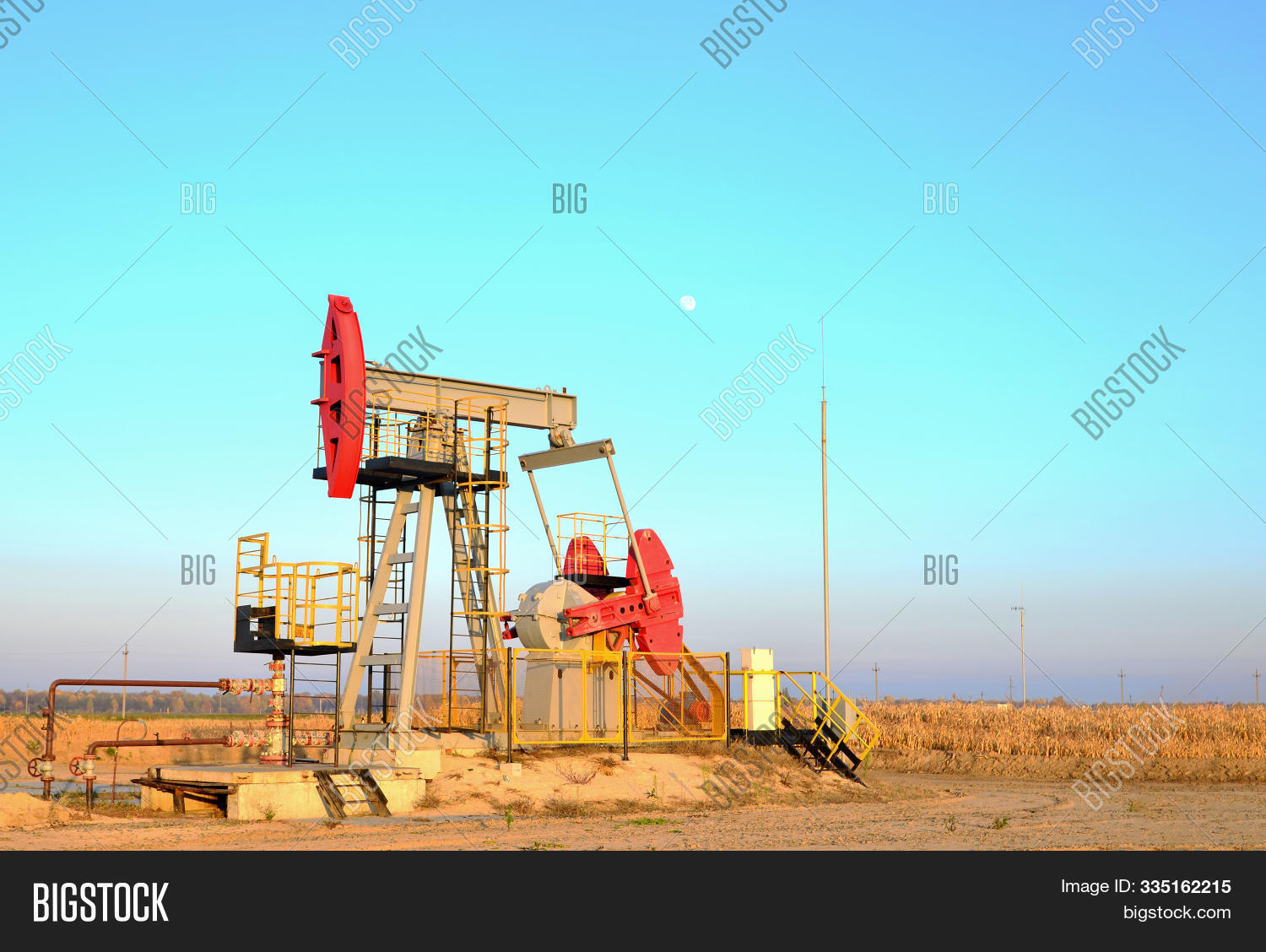 Oil Drilling Derricks At Desert Oilfield For Fossil Fuels Output And ...