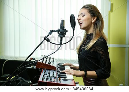 Lady singing Images - Search Images on Everypixel