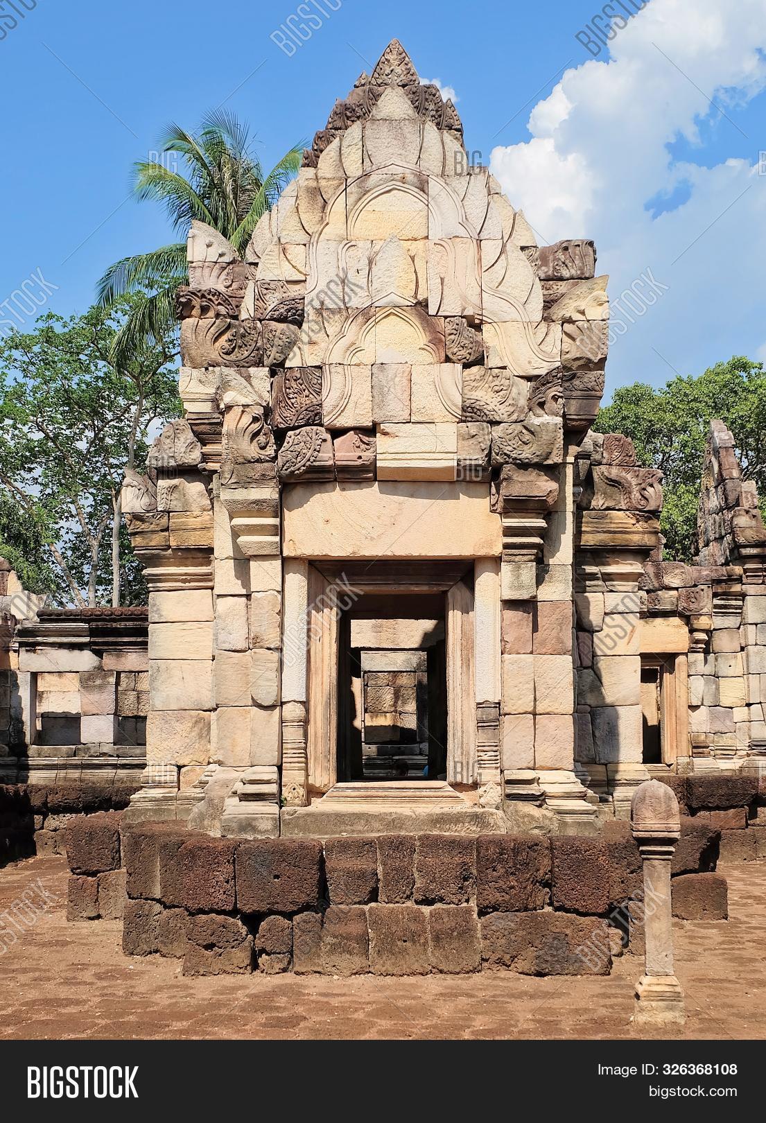 Prasat Sdok Kok Thom The Historical Park In Thailand With Shiva Lingam ...