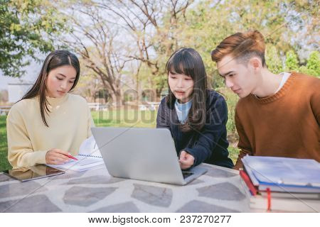 Group Students Smile And Have Fun It Also Helps To Share Ideas In The ...