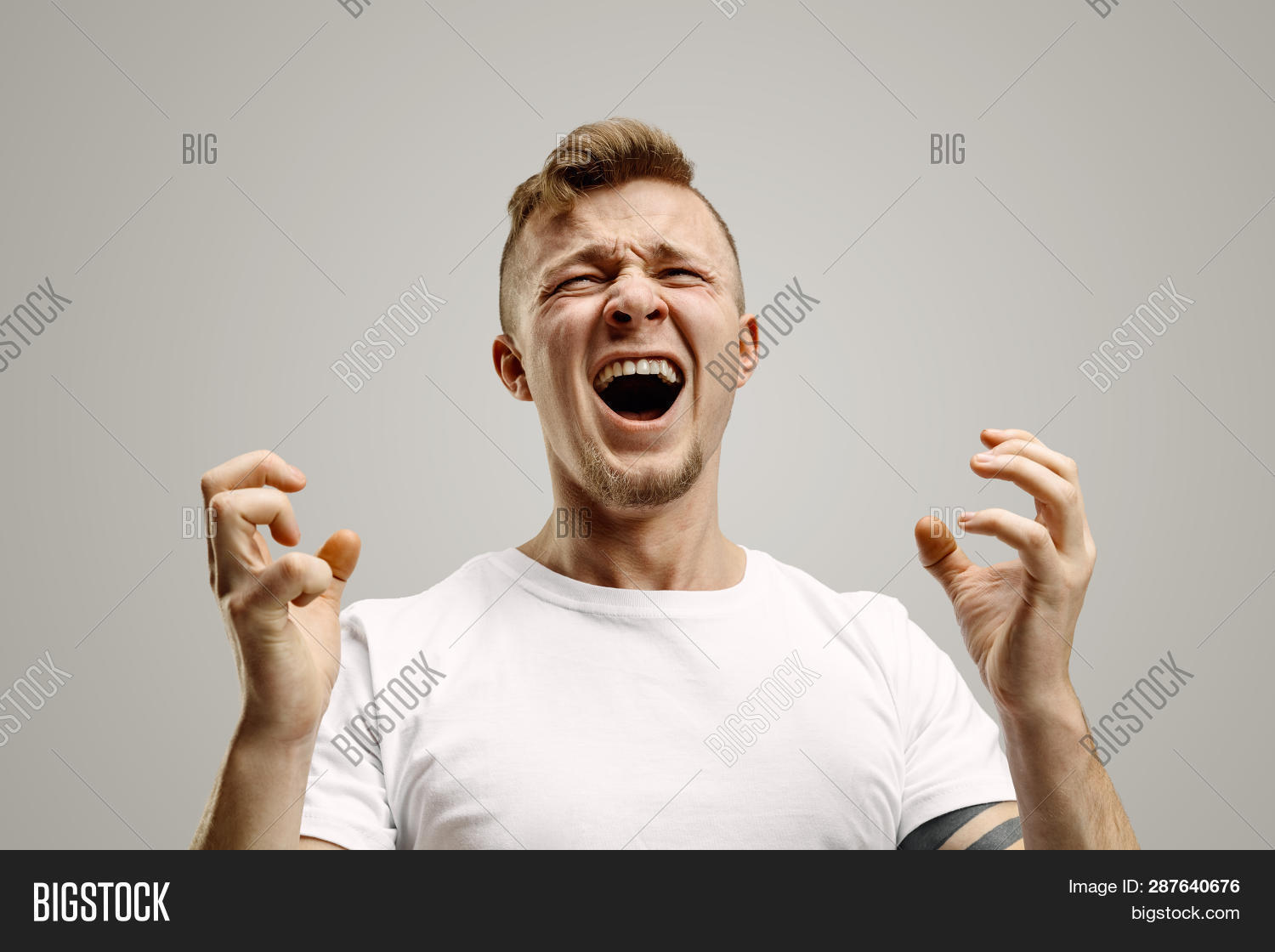 Screaming, Hate, Rage. Crying Emotional Angry Man Screaming On Gray ...