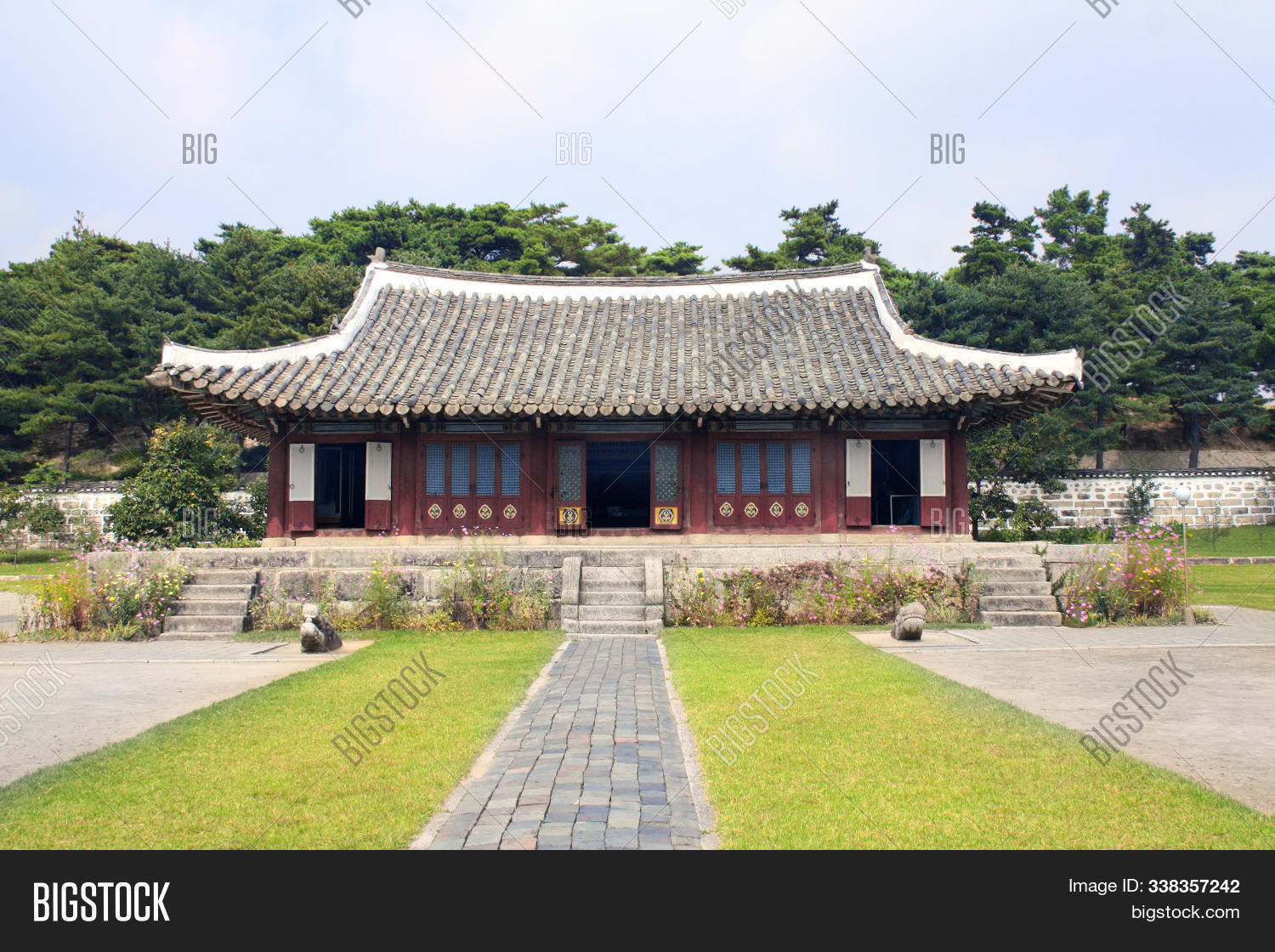 Ancient pavilion of the Koryo period, Kaesong City, North Korea (DPRK ...