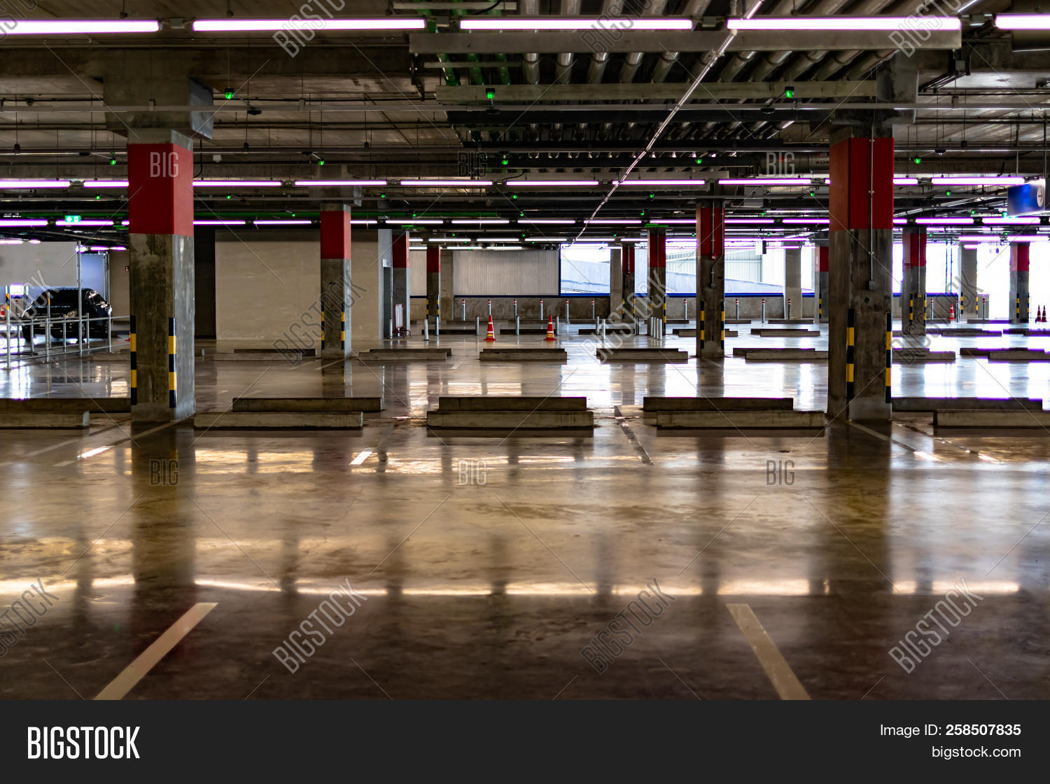 Parking Underground Car Empty Carpark Lot Garage Interior Space ...