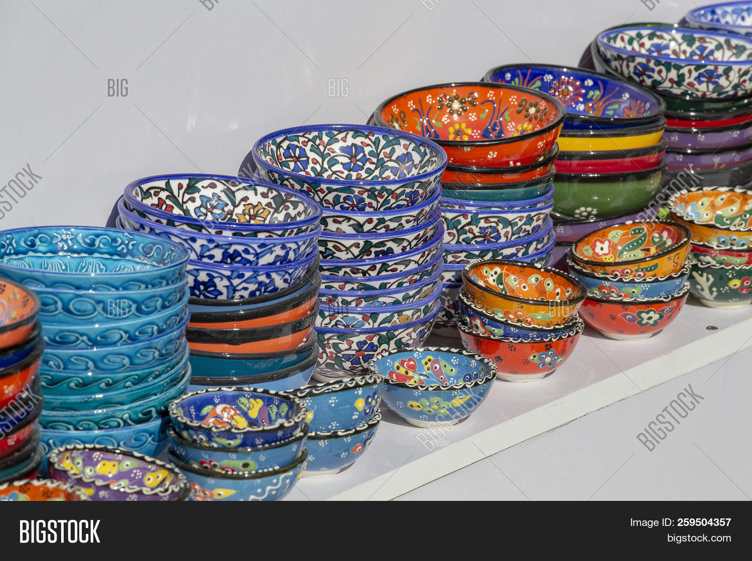 Selling Colorful Bowls In The Shop Of Traditional Arabian Market At ...